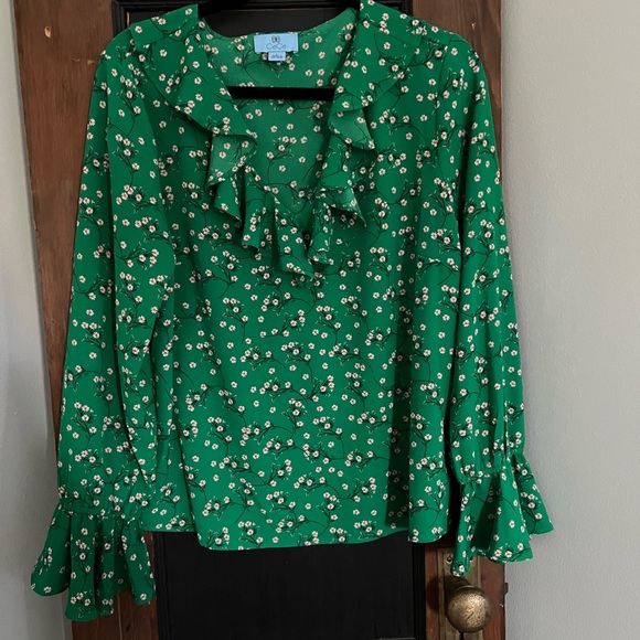 CeCe | Tops | Cece Green Floral Blouse | Poshmark